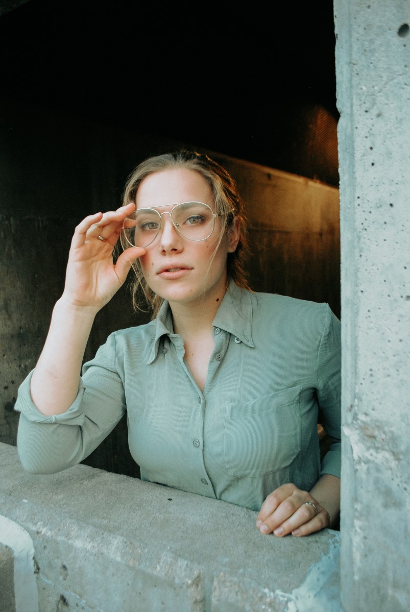 Social Comparison Theory – Elizabeth Beeli